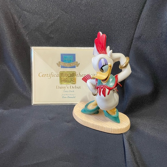 Disney | Art | Daisya Debut Walt Disney Classics Collection | Poshmark